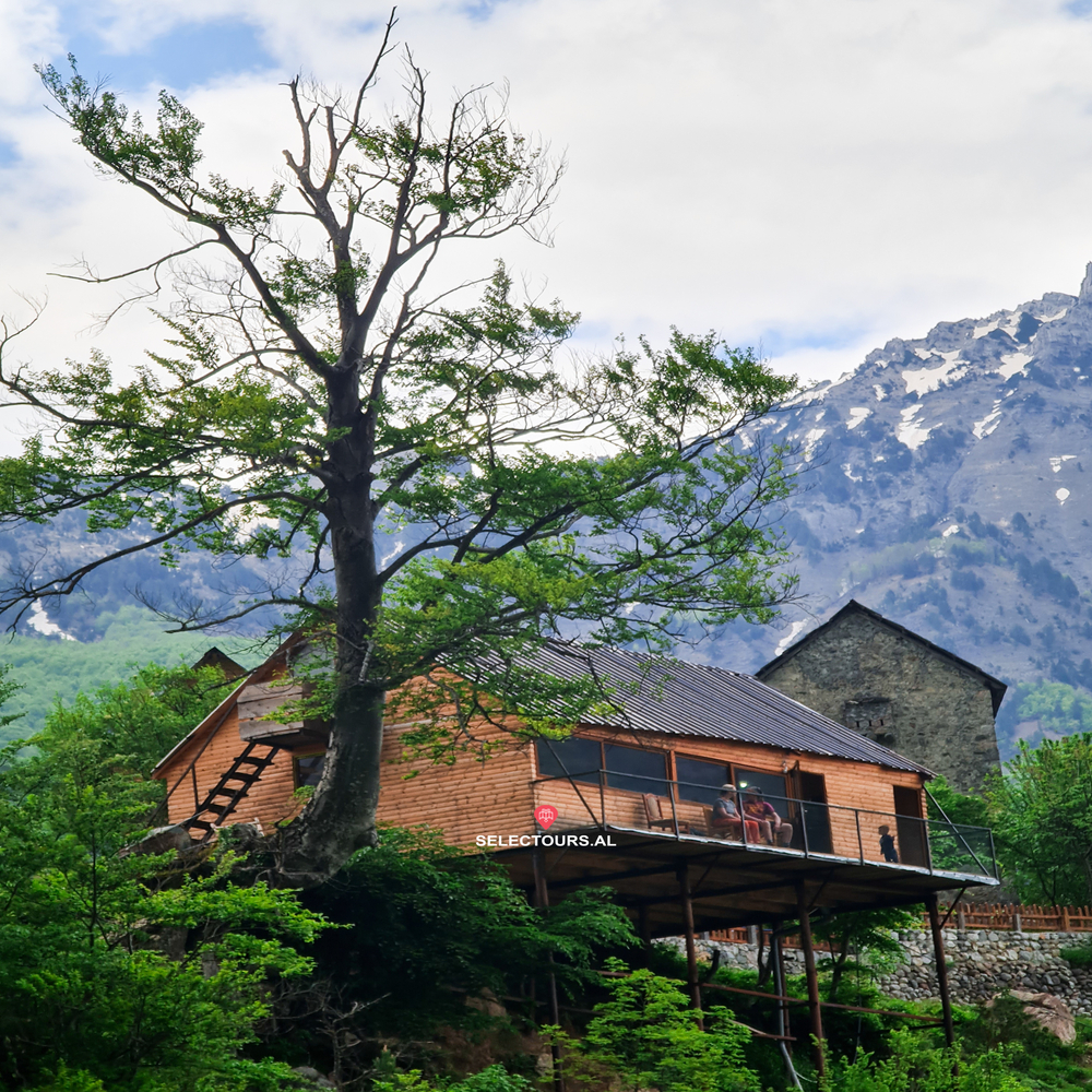 Theth guide 2 Ditore - SELECTOURS